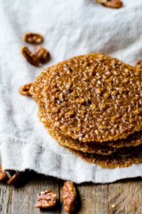Sweet and Spicy Candied Pecan Lace Cookies | #ChristmasCookies Week
